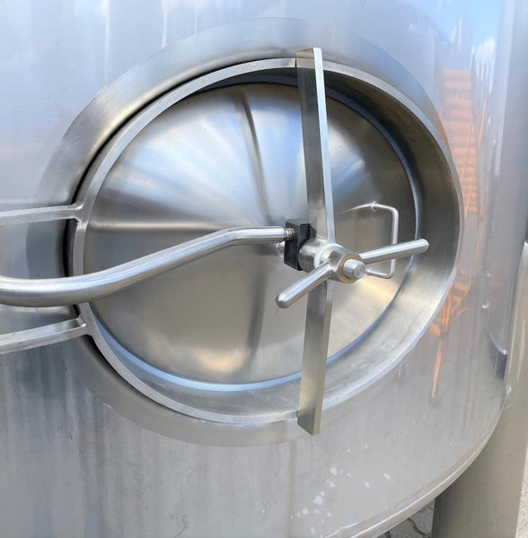 Vertical tanks 15.000L(316) – secondhand-equipment.com