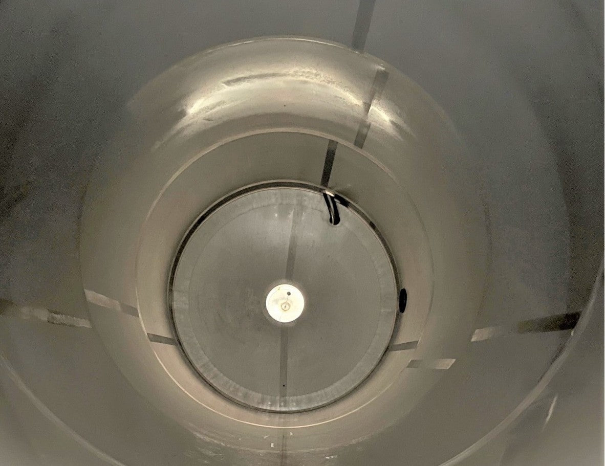 Vertical SS Tank 40.000L – secondhand-equipment.com