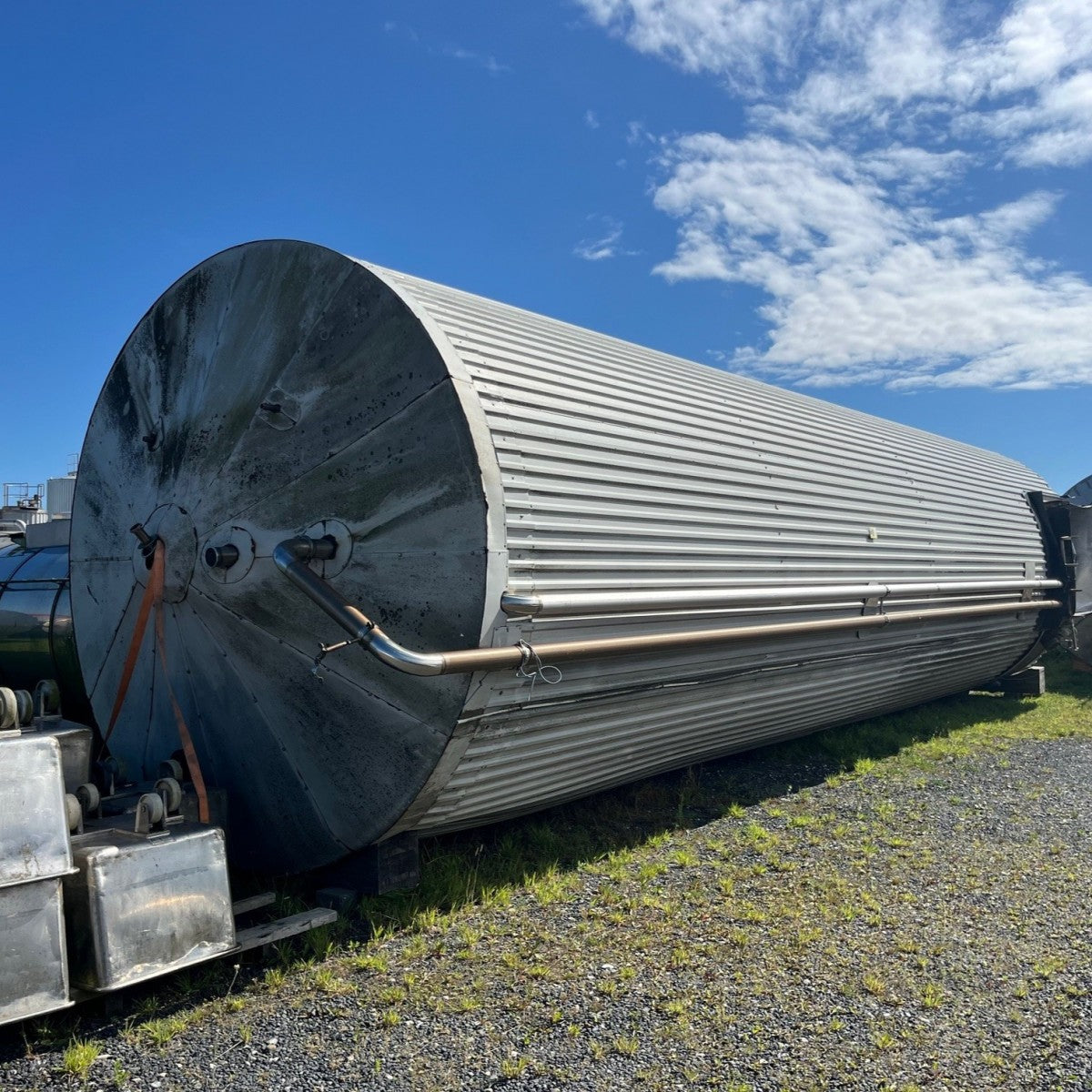 Vertical Insulated Silos Tank 102m3 – secondhand-equipment.com