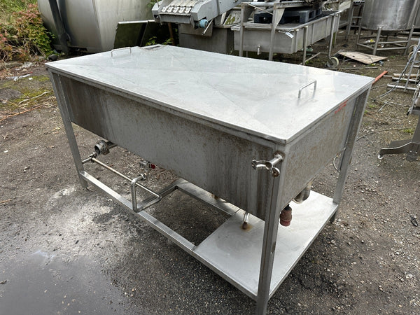 Square vessel with pump – secondhand-equipment.com